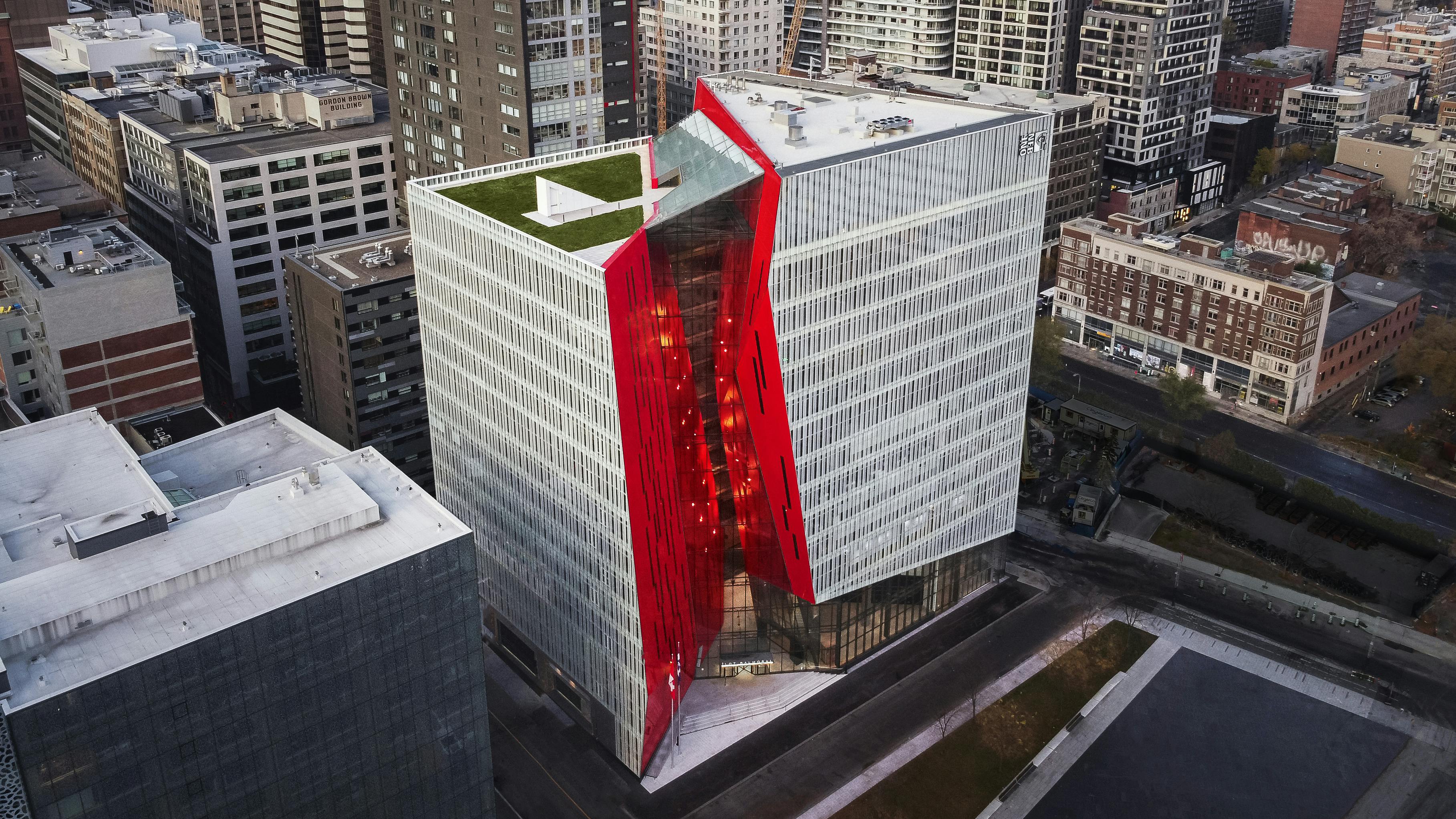 Kingspan BENCHMARK Panels: Custom Visuals, Fast Installation ...